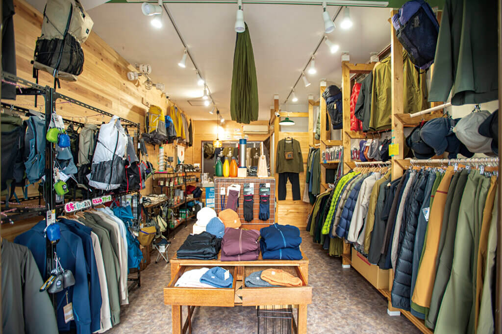 Outdoor Gear Shop in Izu – SANKAKU STAND